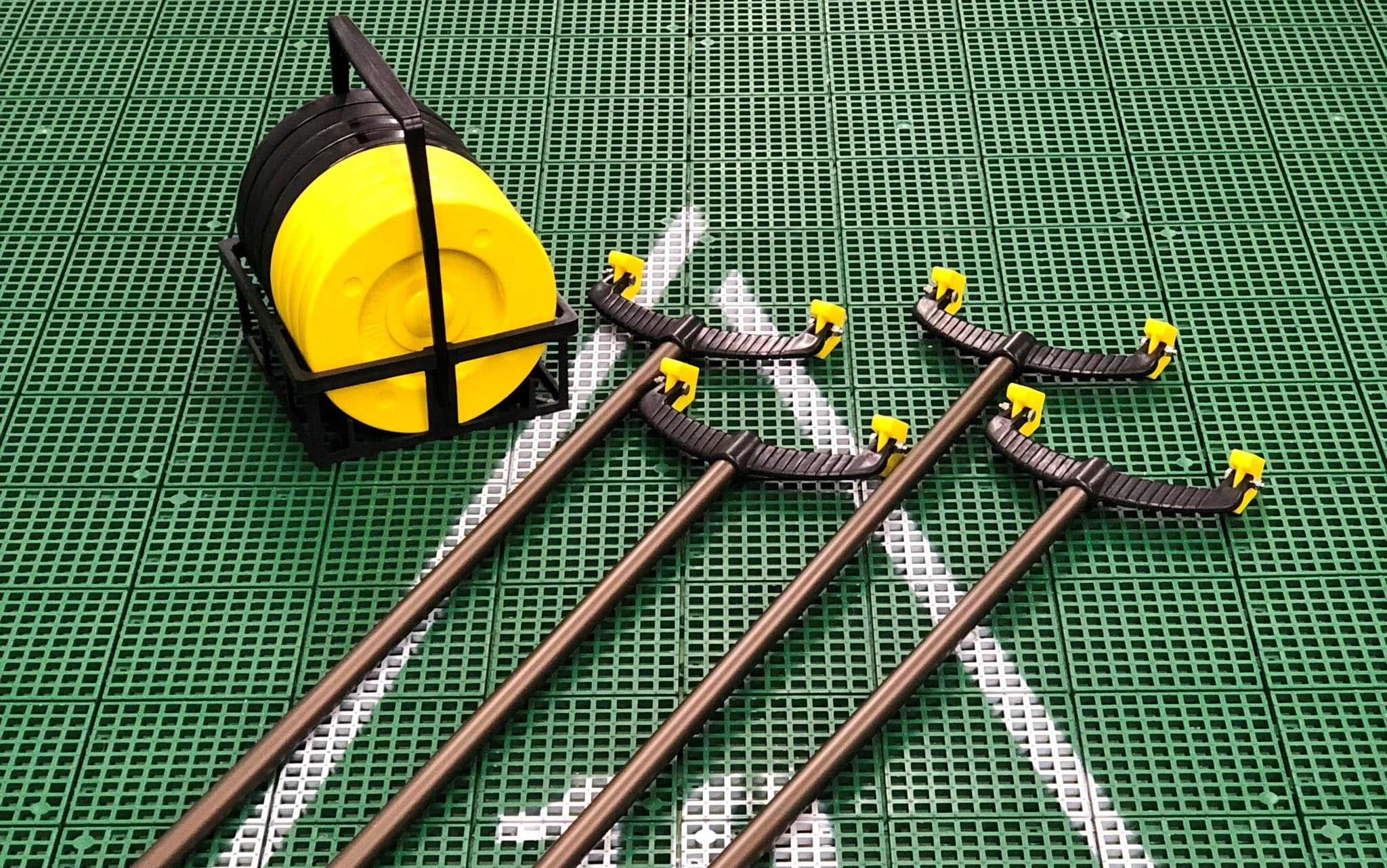 7020 - Deluxe Continental Shuffleboard Set (Cues, Discs, Carrier, Scor ...